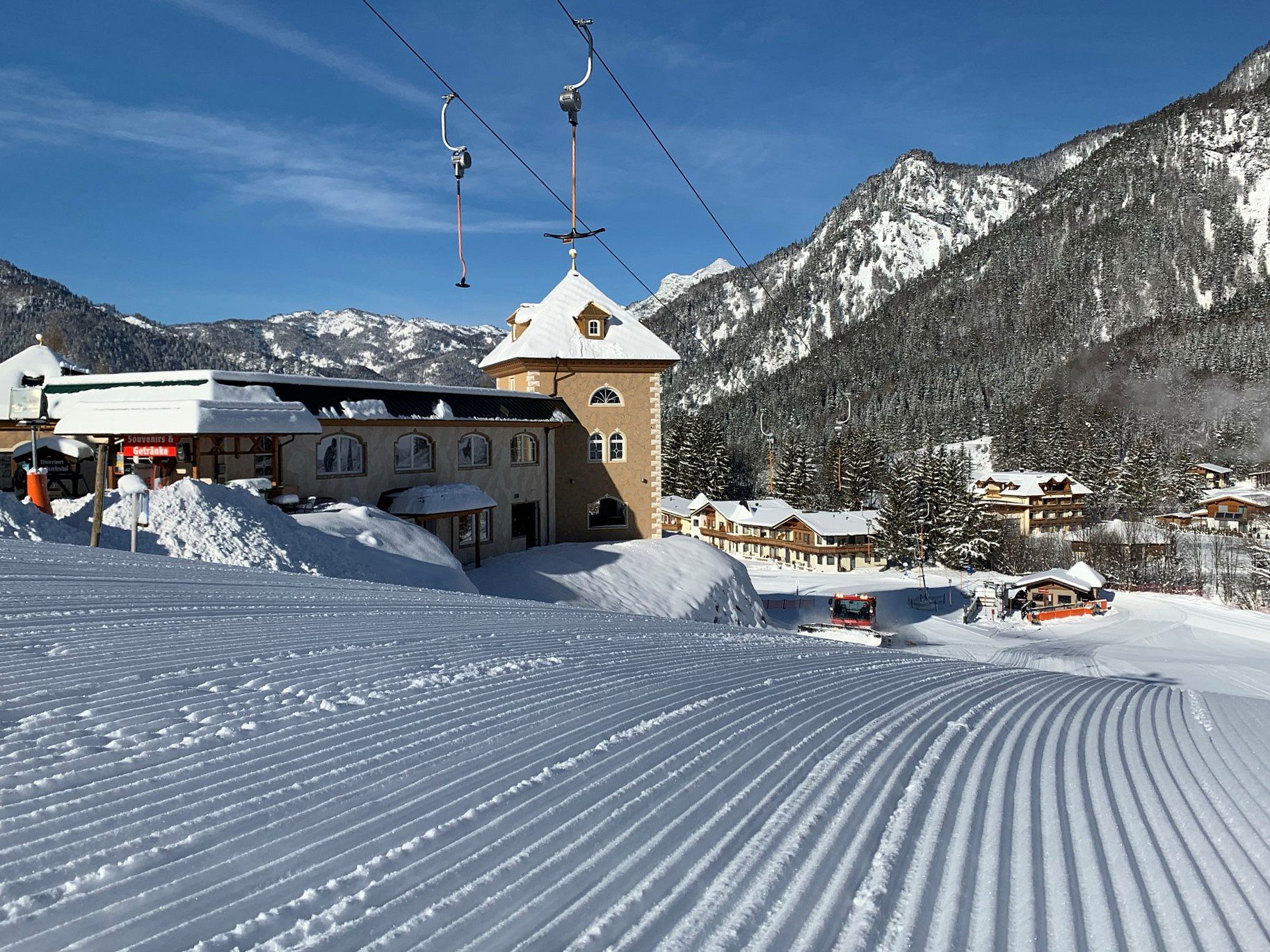 Skilift & Skischule direkt am Hotel